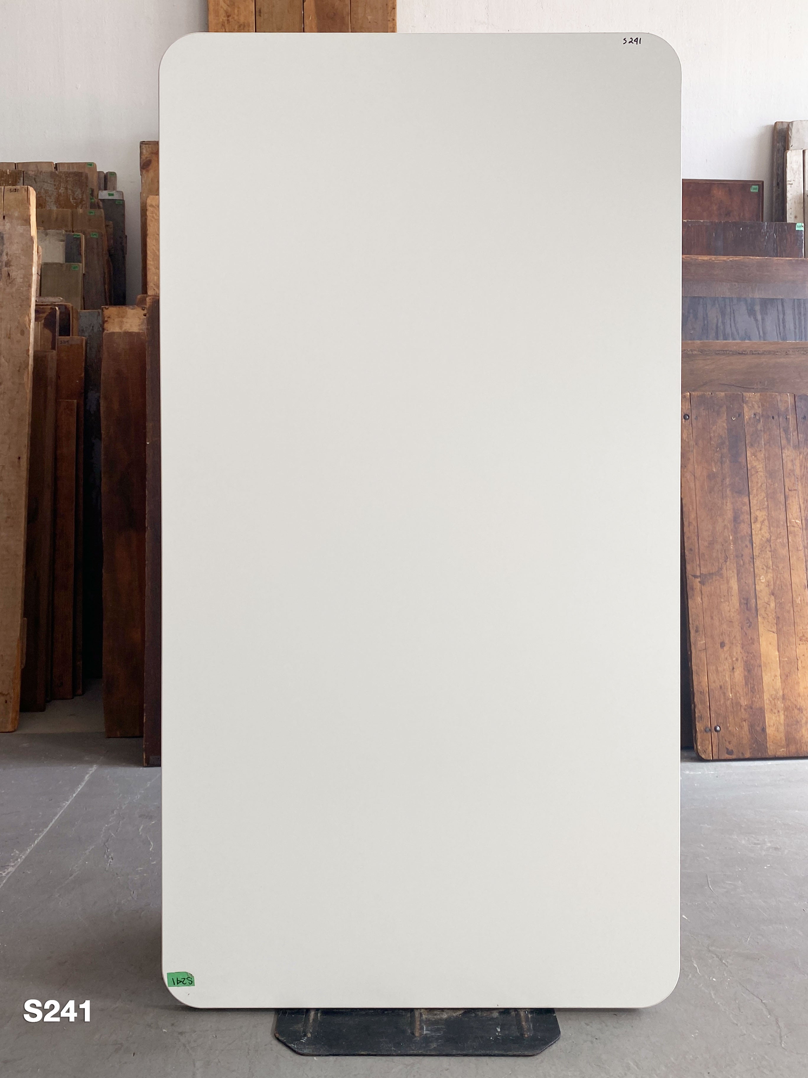 S241 | Rustica Tabletop