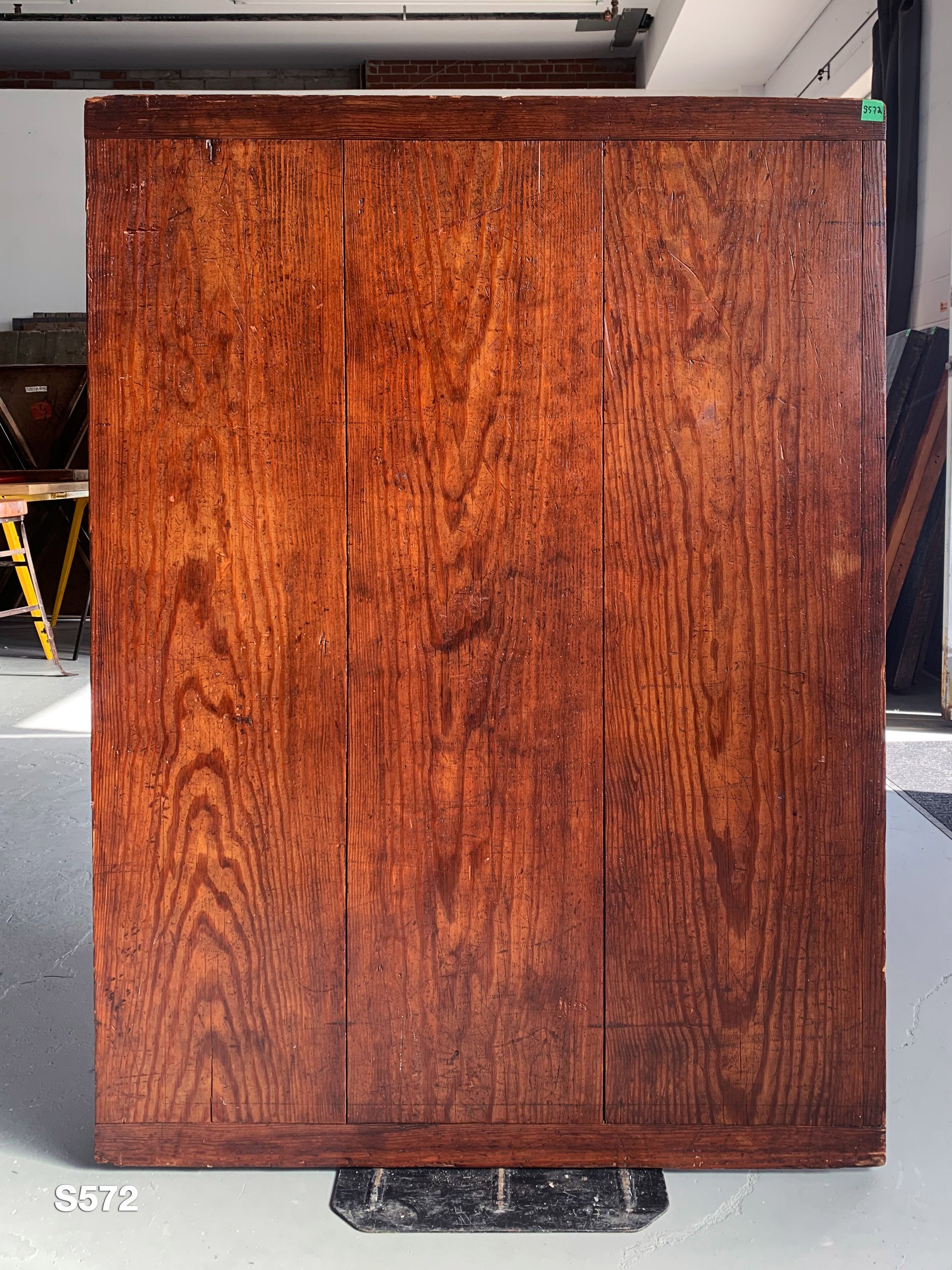 S572 | Rustica Tabletop