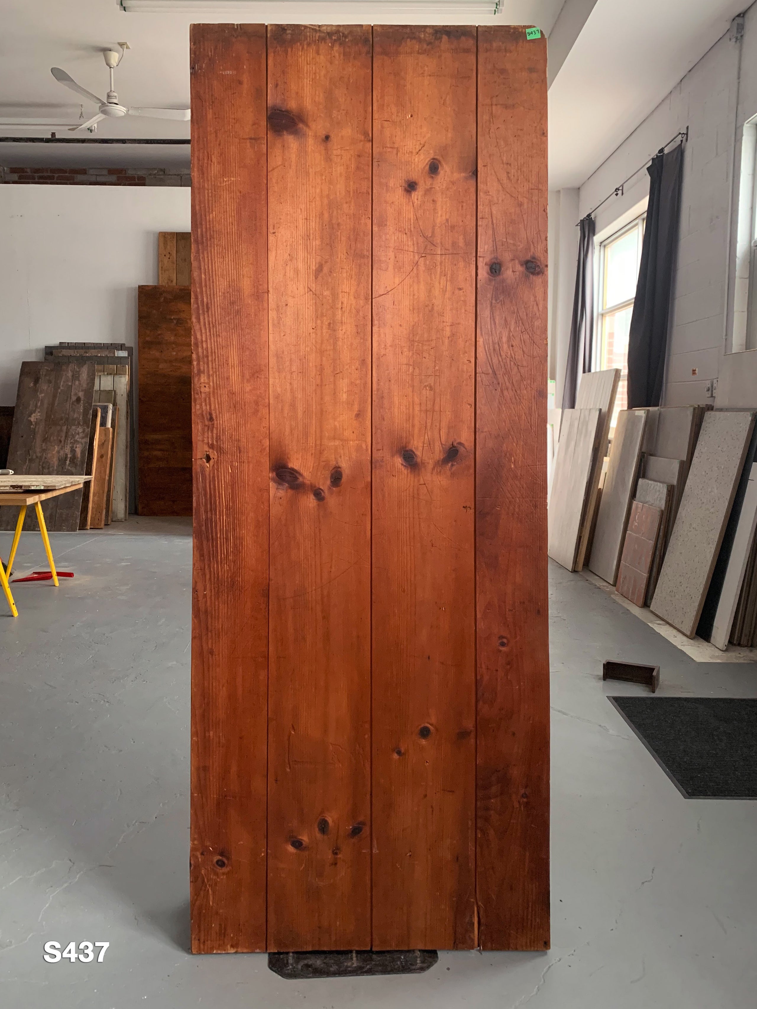 S437 | Rustica Tabletop