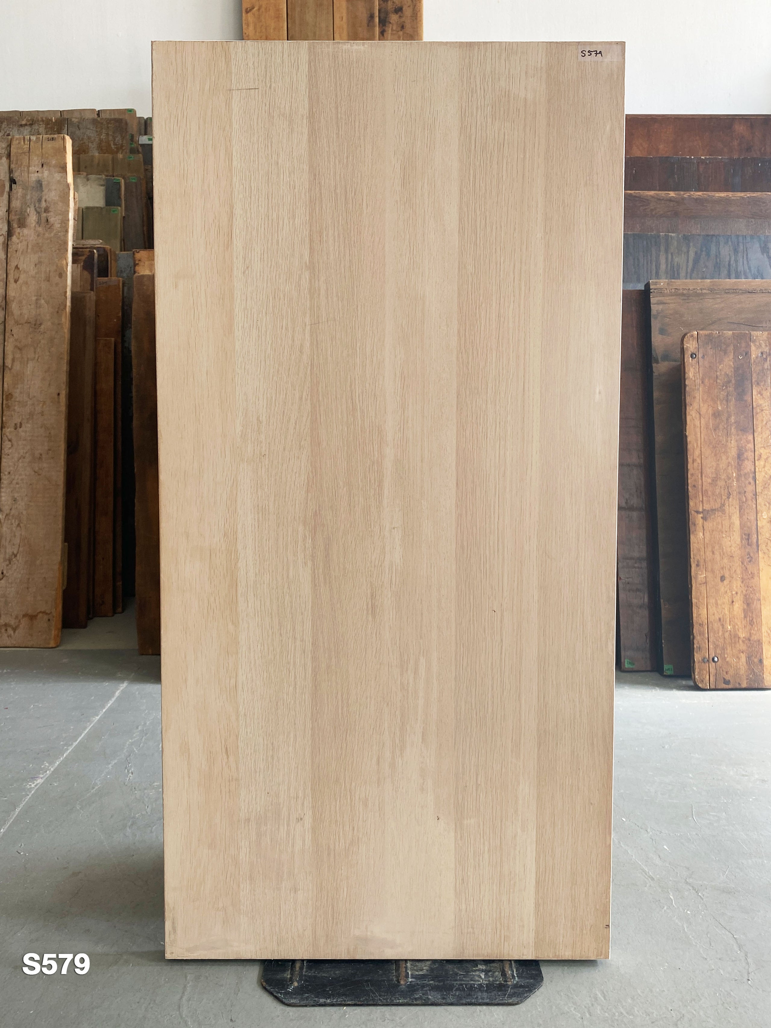 S579 | Rustica Tabletop