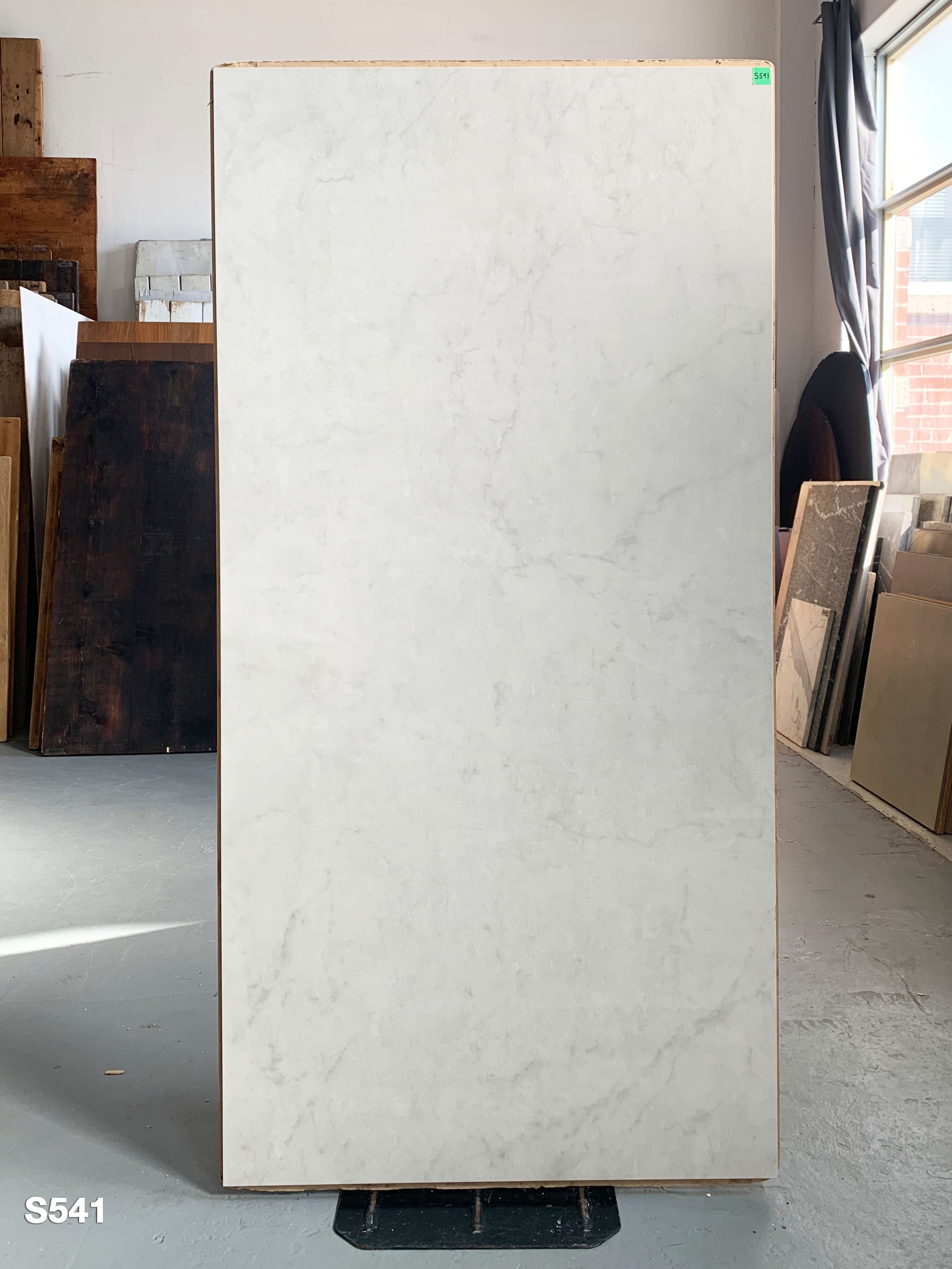 S541 | Rustica Tabletop